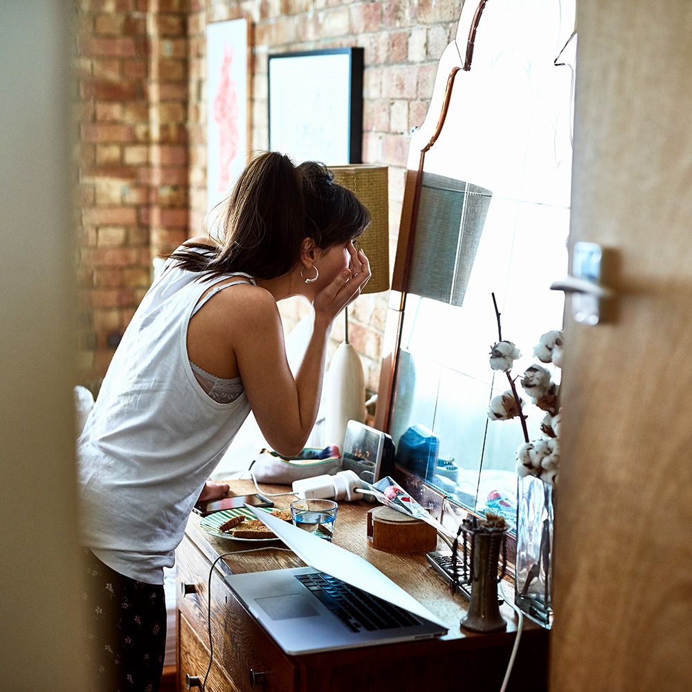 Why Clutter Is Bad for Your Health, According to Science | Who What Wear