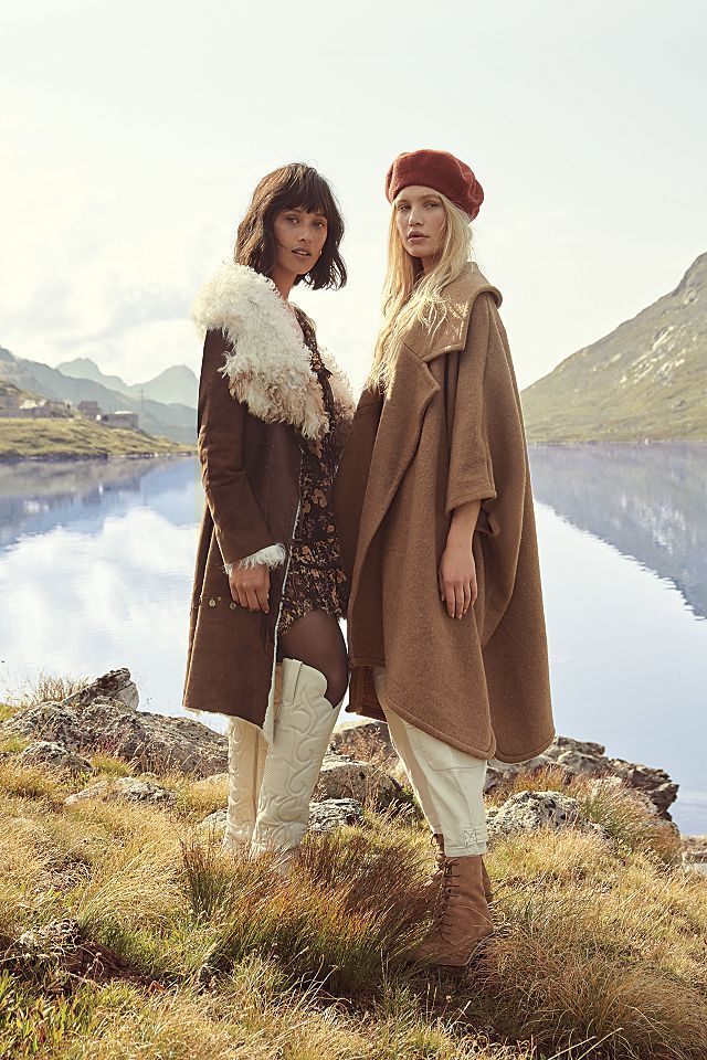 20 of the Best Capes Fashion Girls Will Be Investing In | Who What Wear