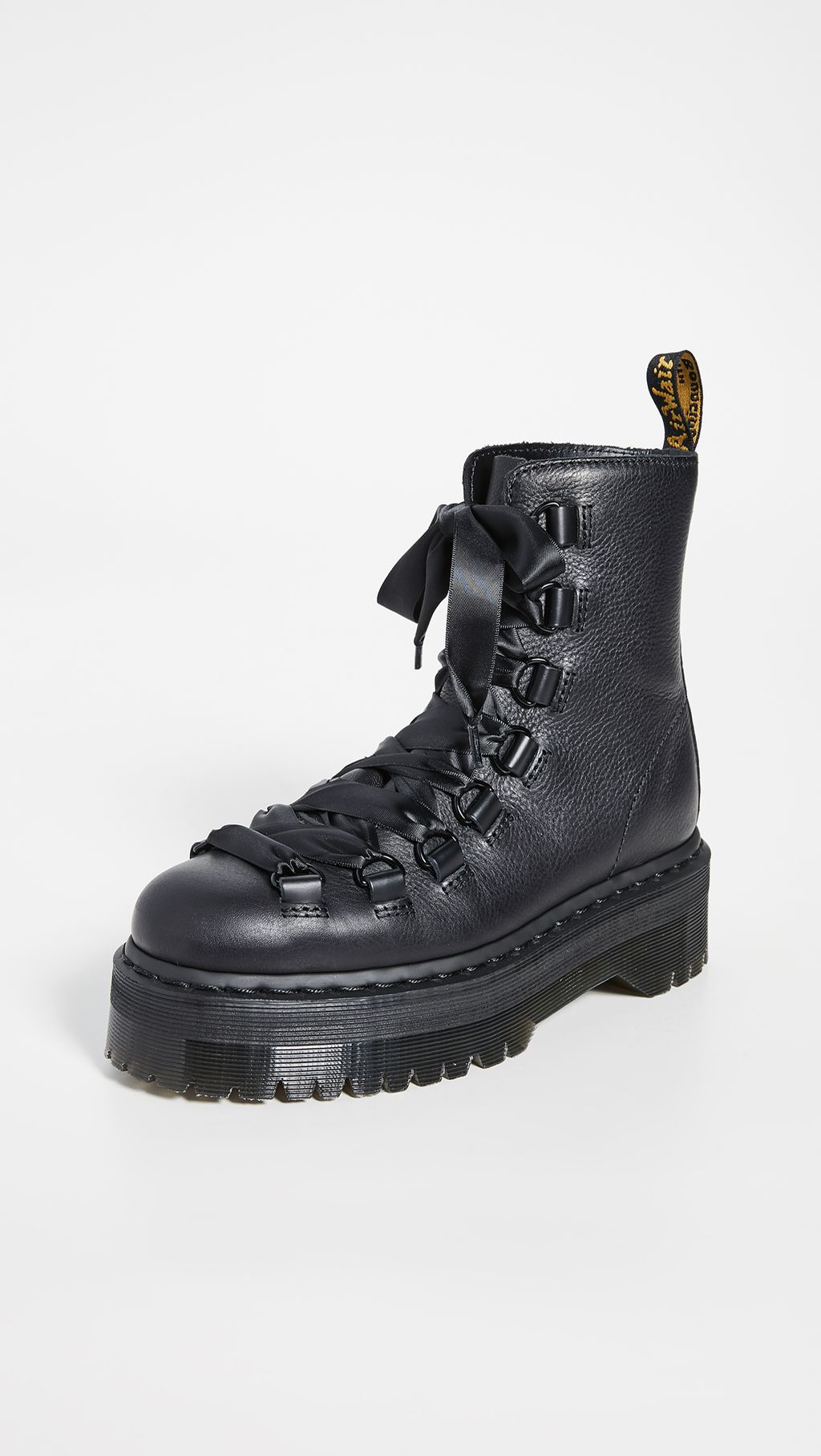 14 Ways Celebrities Are Styling Popular Boot Trends | Who What Wear