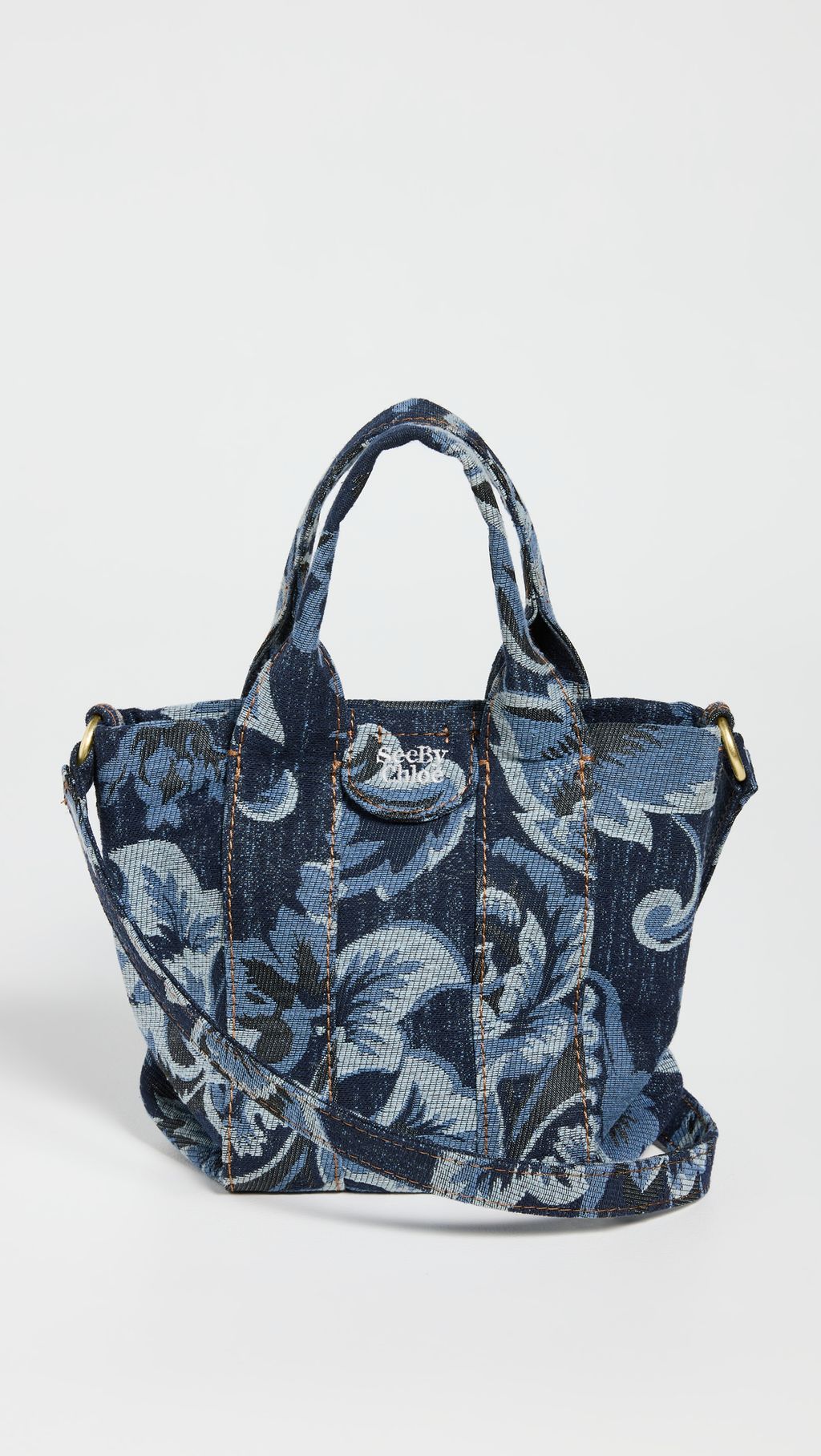 These Are the 6 Biggest Winter Handbag Trends | Who What Wear