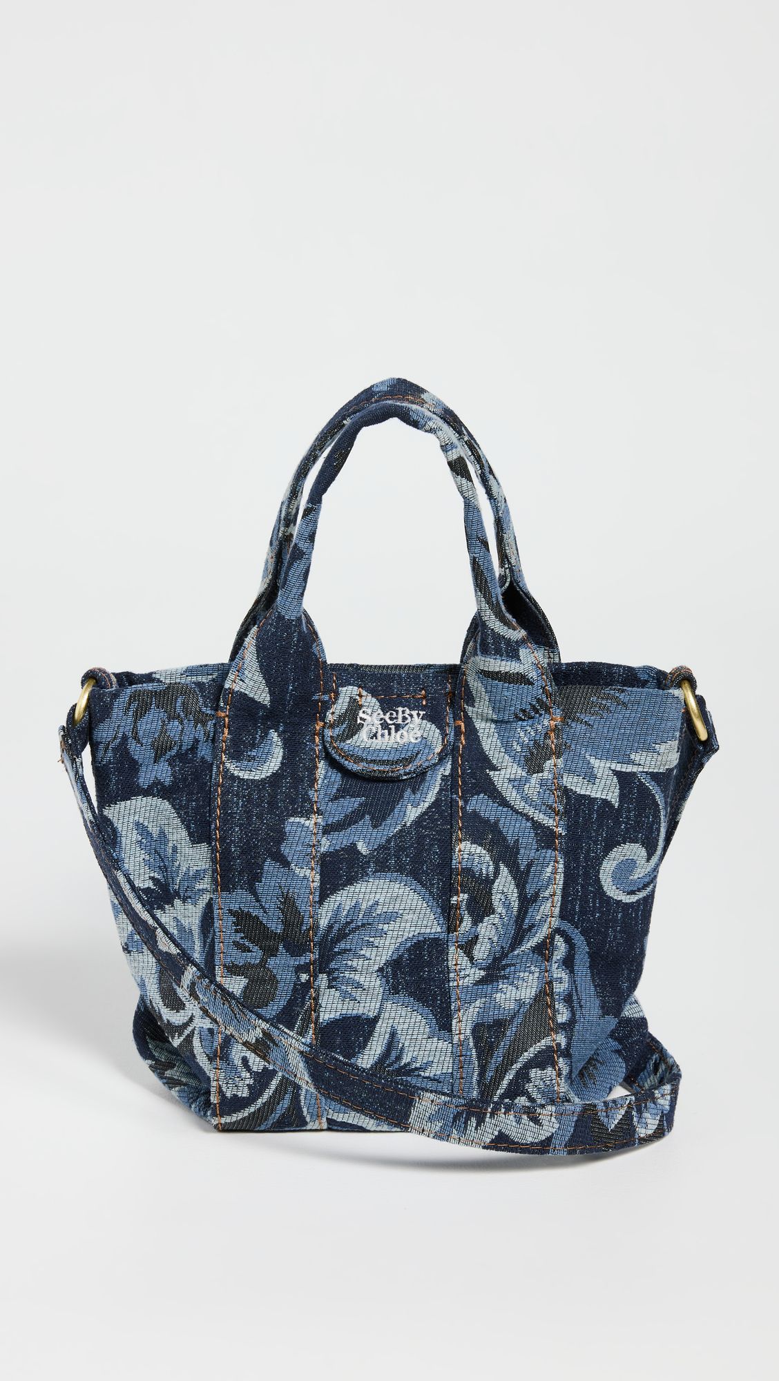 These Are the 6 Biggest Winter Handbag Trends | Who What Wear