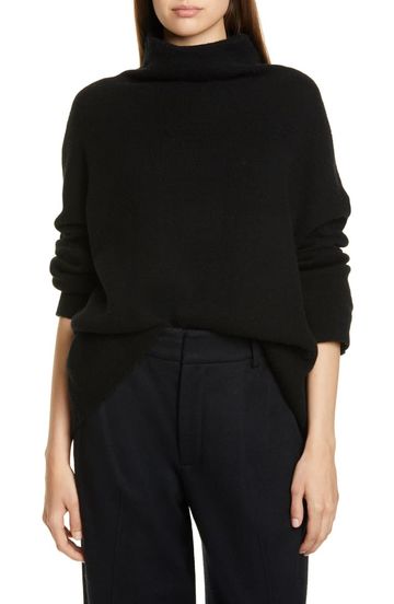 6 Fashion Items NYC Girls Wear on Repeat | Who What Wear