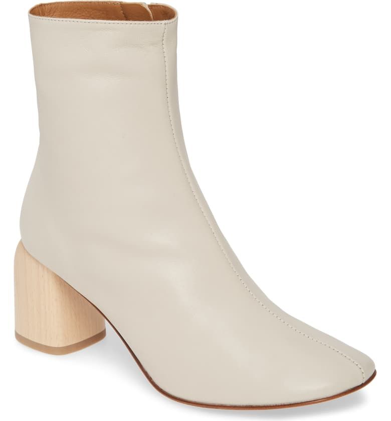 How Jessica Biel Wears Skinny Jeans With White Ankle Boots | Who What Wear