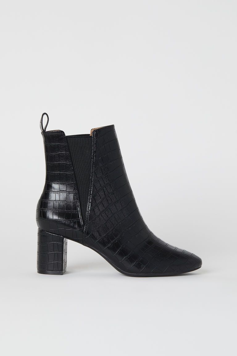 These Are H&M's Most Expensive-Looking Boots | Who What Wear
