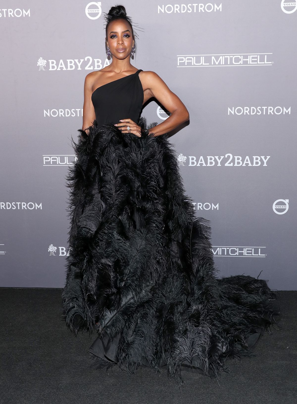 The Dreamiest Red Carpet Looks From the Baby2Baby Gala | Who What Wear