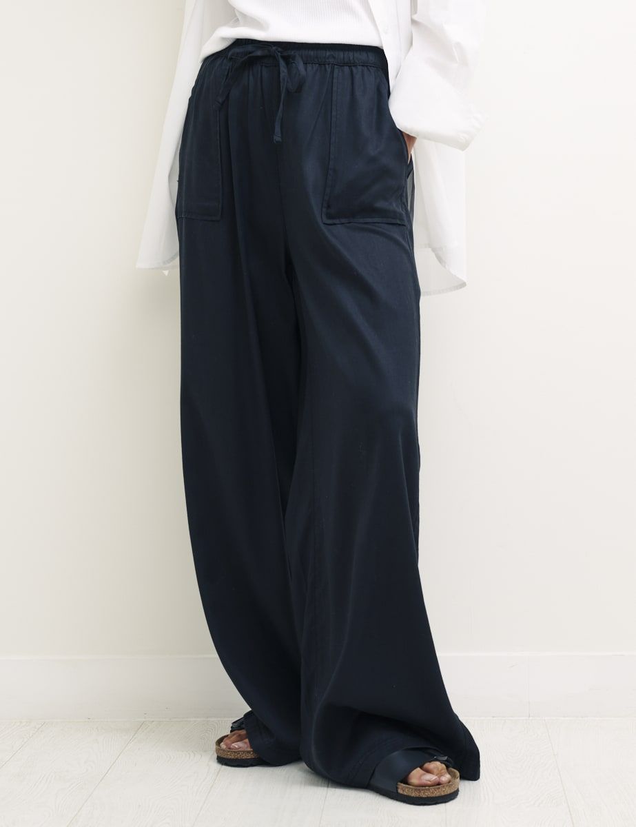 5 Cosy Yet Stylish Outfit Ideas for Lazy Dressers | Who What Wear