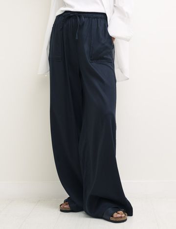 5 Cosy Yet Stylish Outfit Ideas for Lazy Dressers | Who What Wear