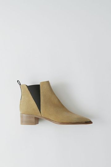 The 4 Best Everyday Boots to Have in Your Wardrobe | Who What Wear