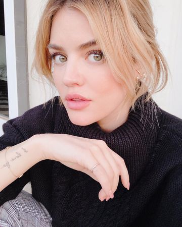 11 Winter Lipstick Colors That Are So Flattering | Who What Wear