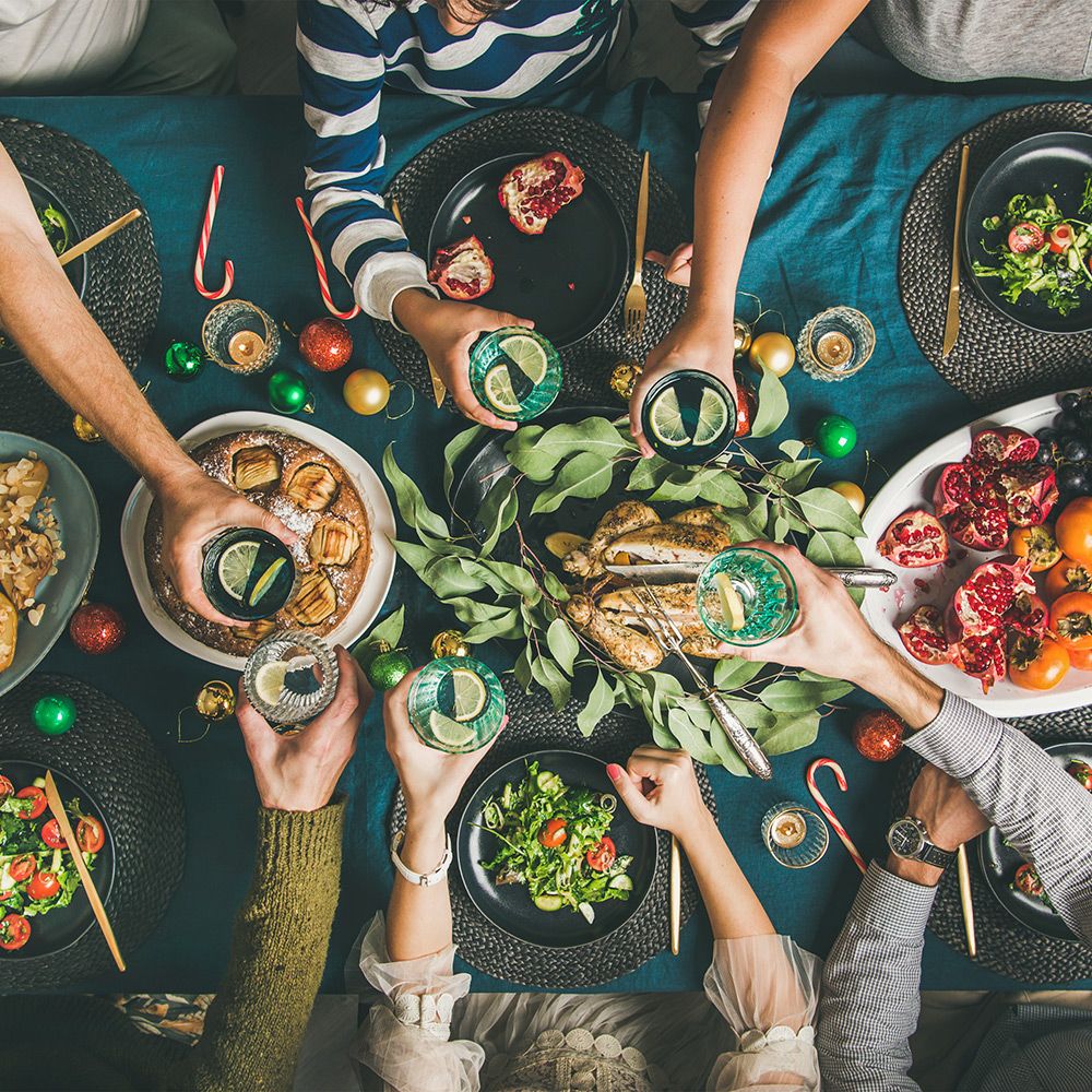 8 Easy Etiquette Tips for Your Next Family Dinner | Who What Wear