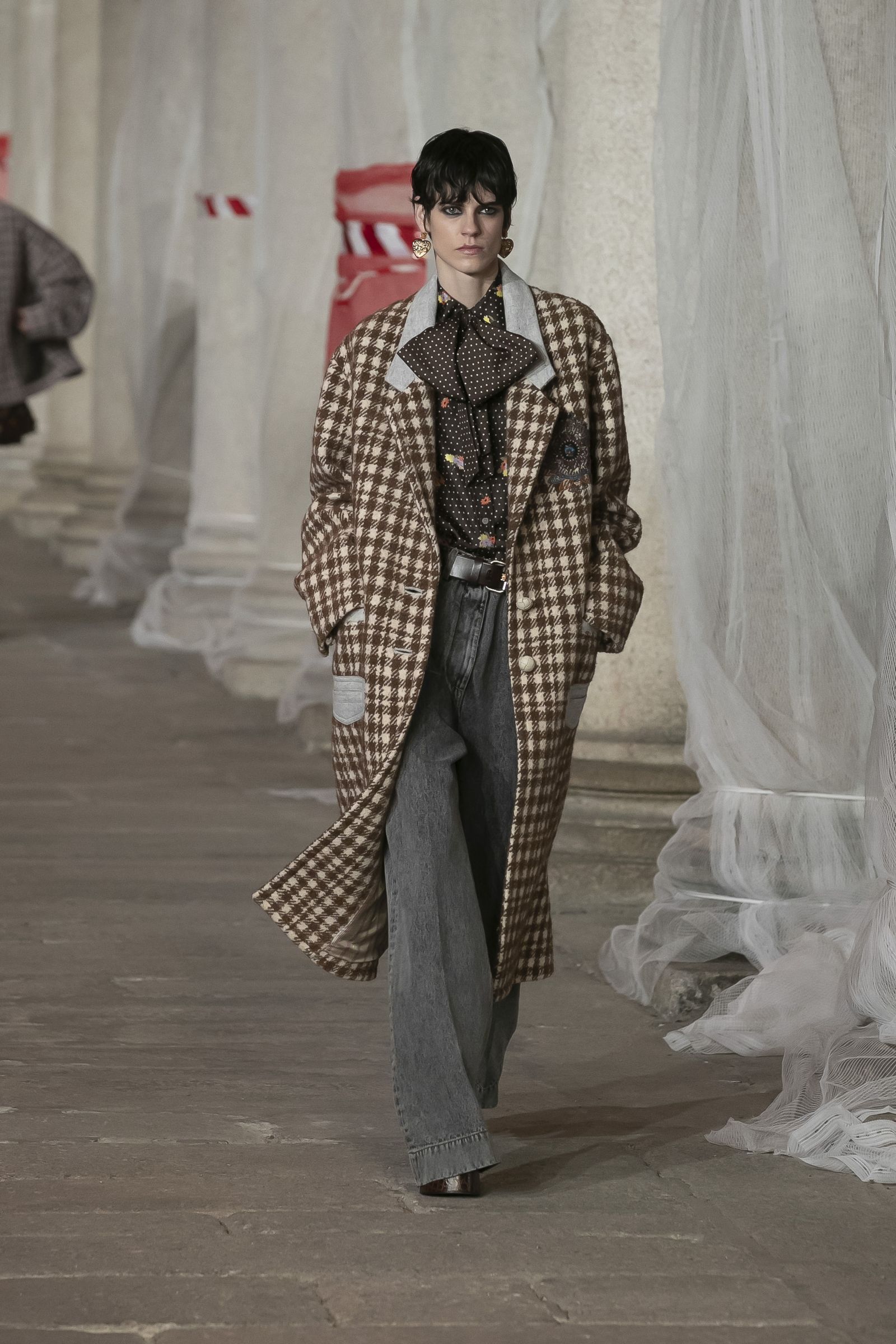 How To Wear The Flare Jeans Trends: 11 Chic Outfit Ideas | Who What Wear UK