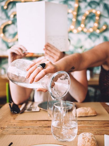 Does Drinking Water Before Meals Help? Experts Explain | Who What Wear