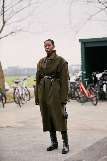 7 Work Outfits for Winter That Are Chic and Warm | Who What Wear