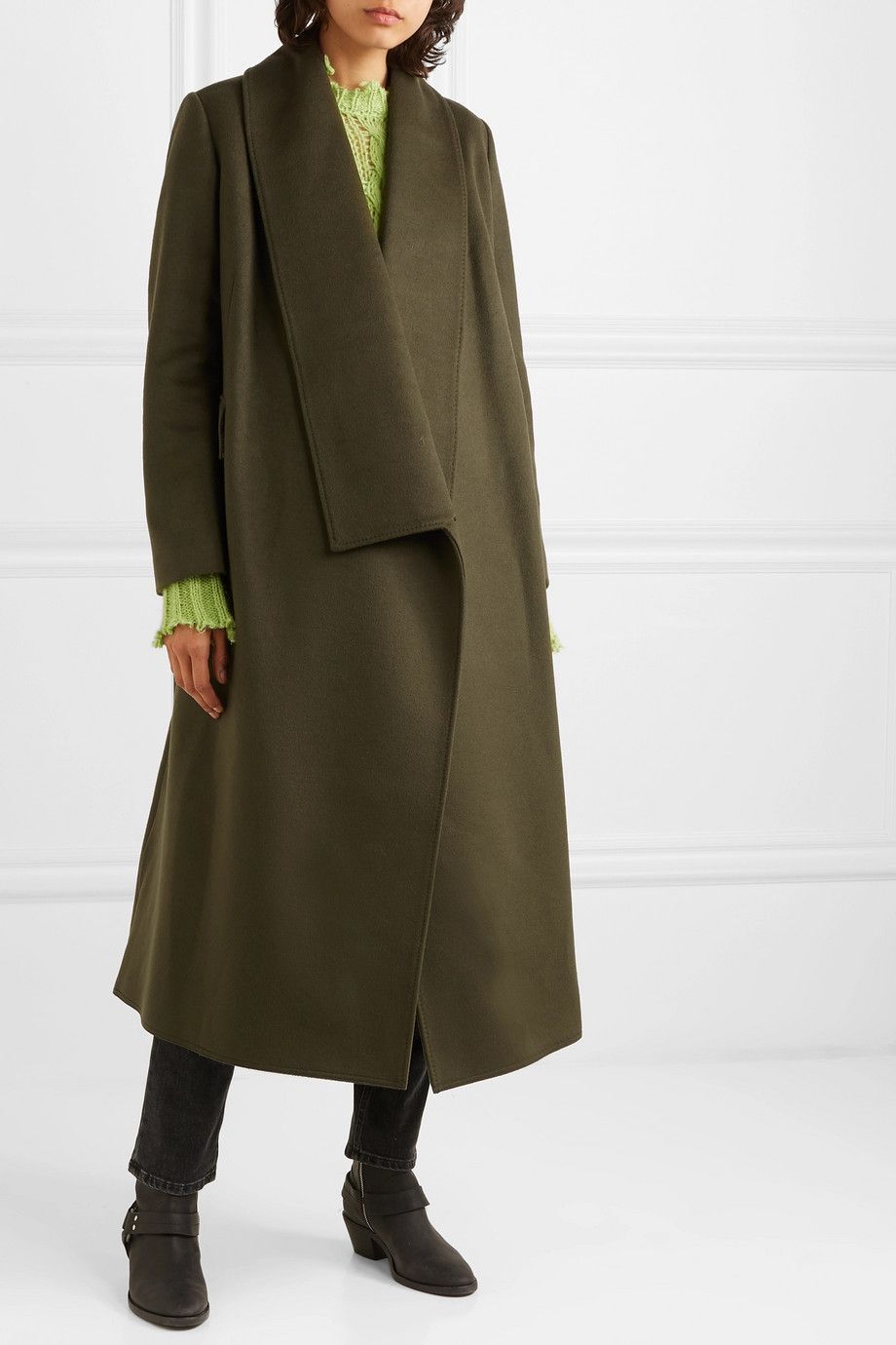 7 Work Outfits for Winter That Are Chic and Warm | Who What Wear