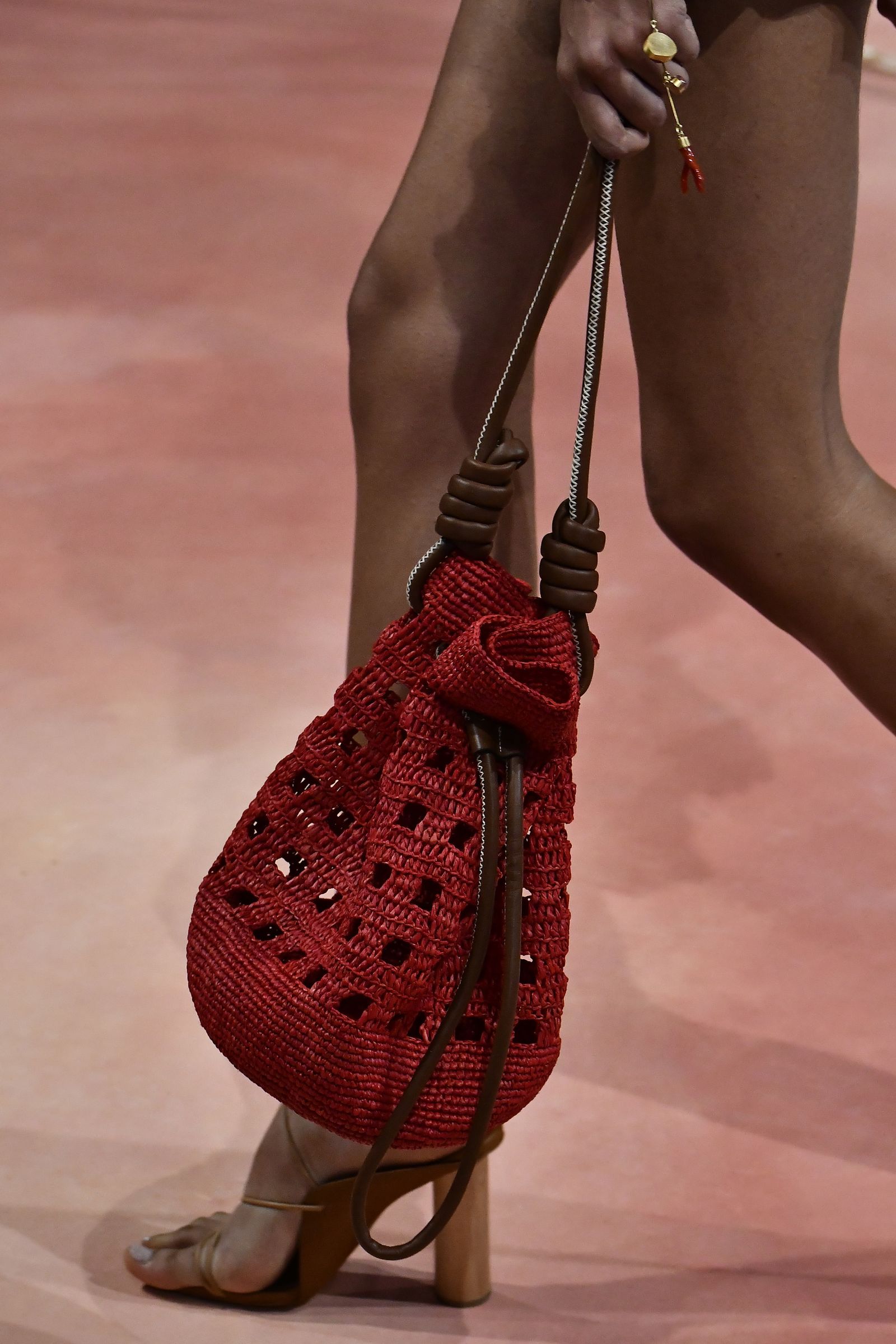 These Will Be the 6 Biggest Handbag Trends of 2020 | Who What Wear