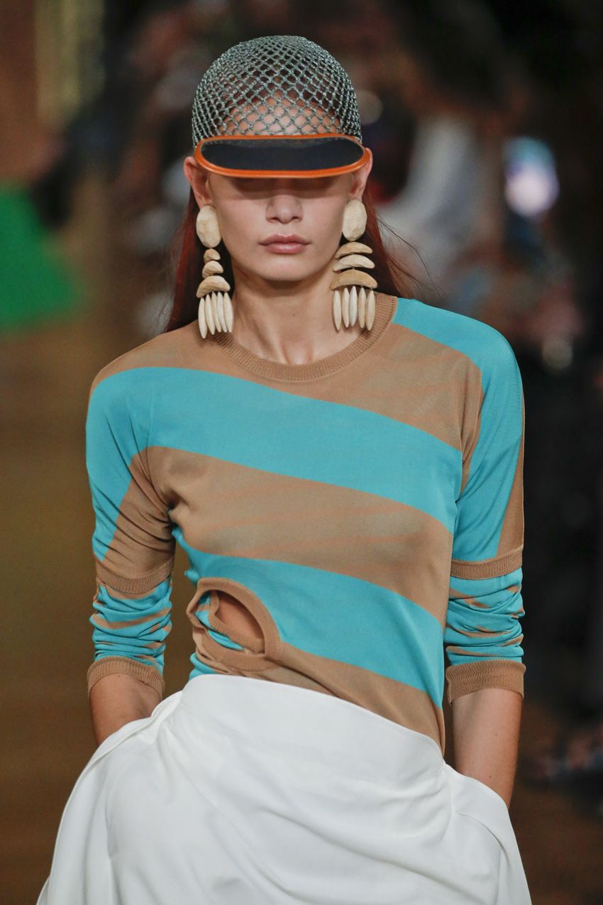 EmRata Is Already Wearing Spring's Baseball Cap Trend | Who What Wear