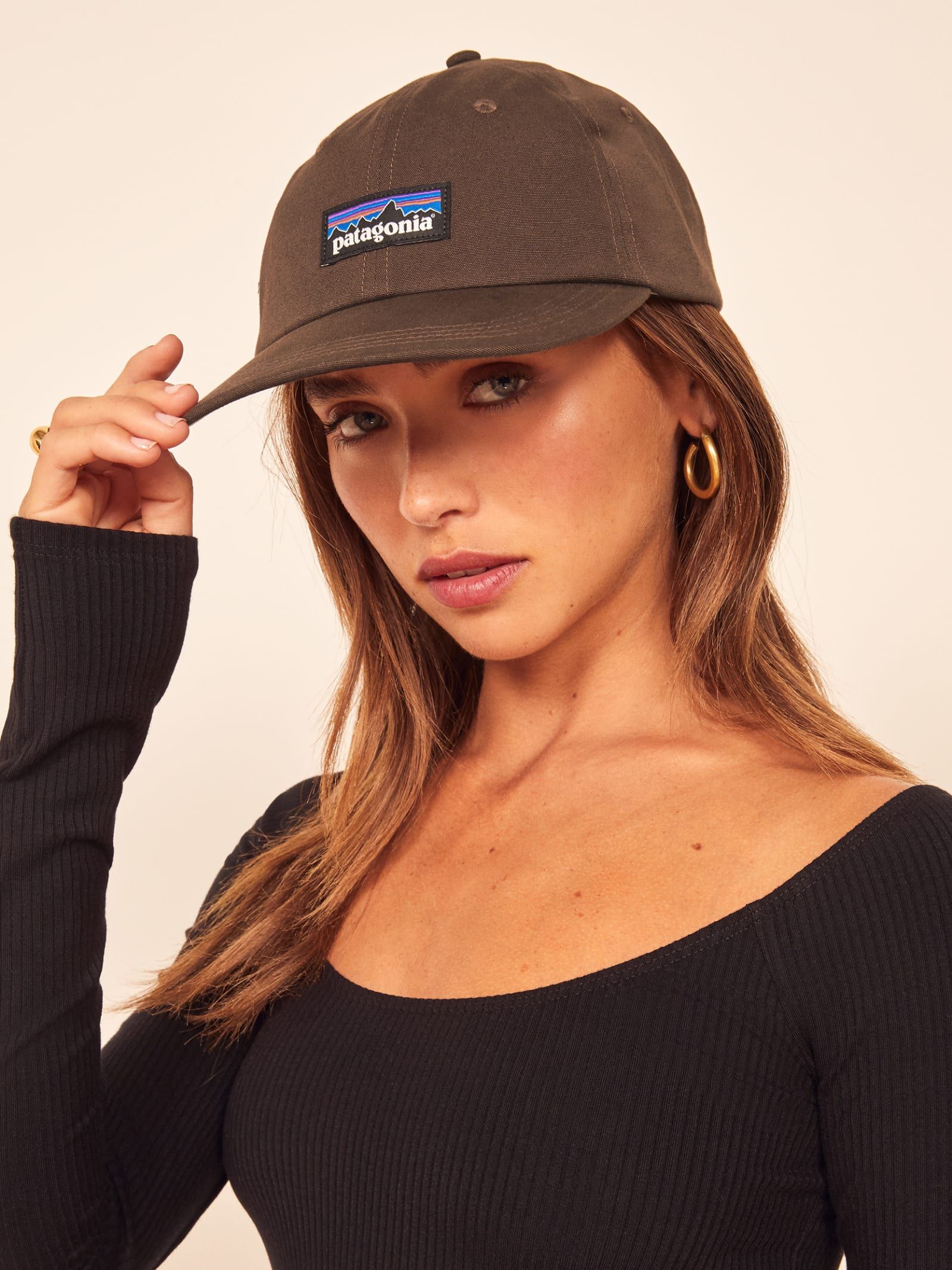 EmRata Is Already Wearing Spring's Baseball Cap Trend | Who What Wear