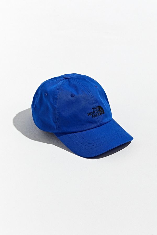EmRata Is Already Wearing Spring's Baseball Cap Trend | Who What Wear