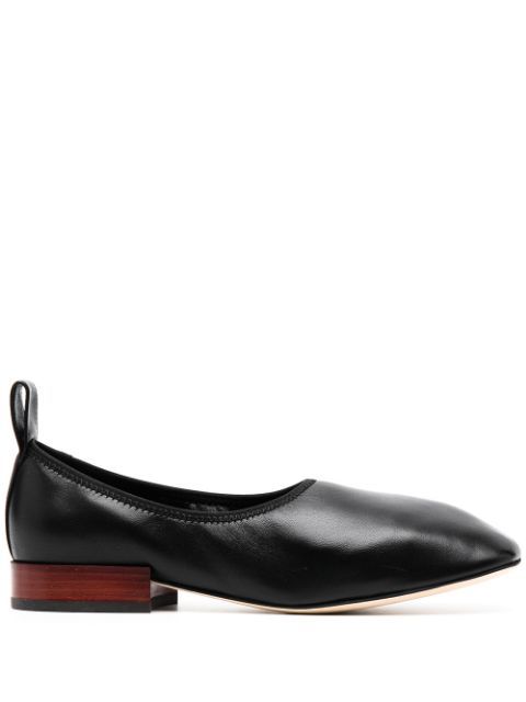 5 New Flats Trends That Are on the Rise in 2020 | Who What Wear