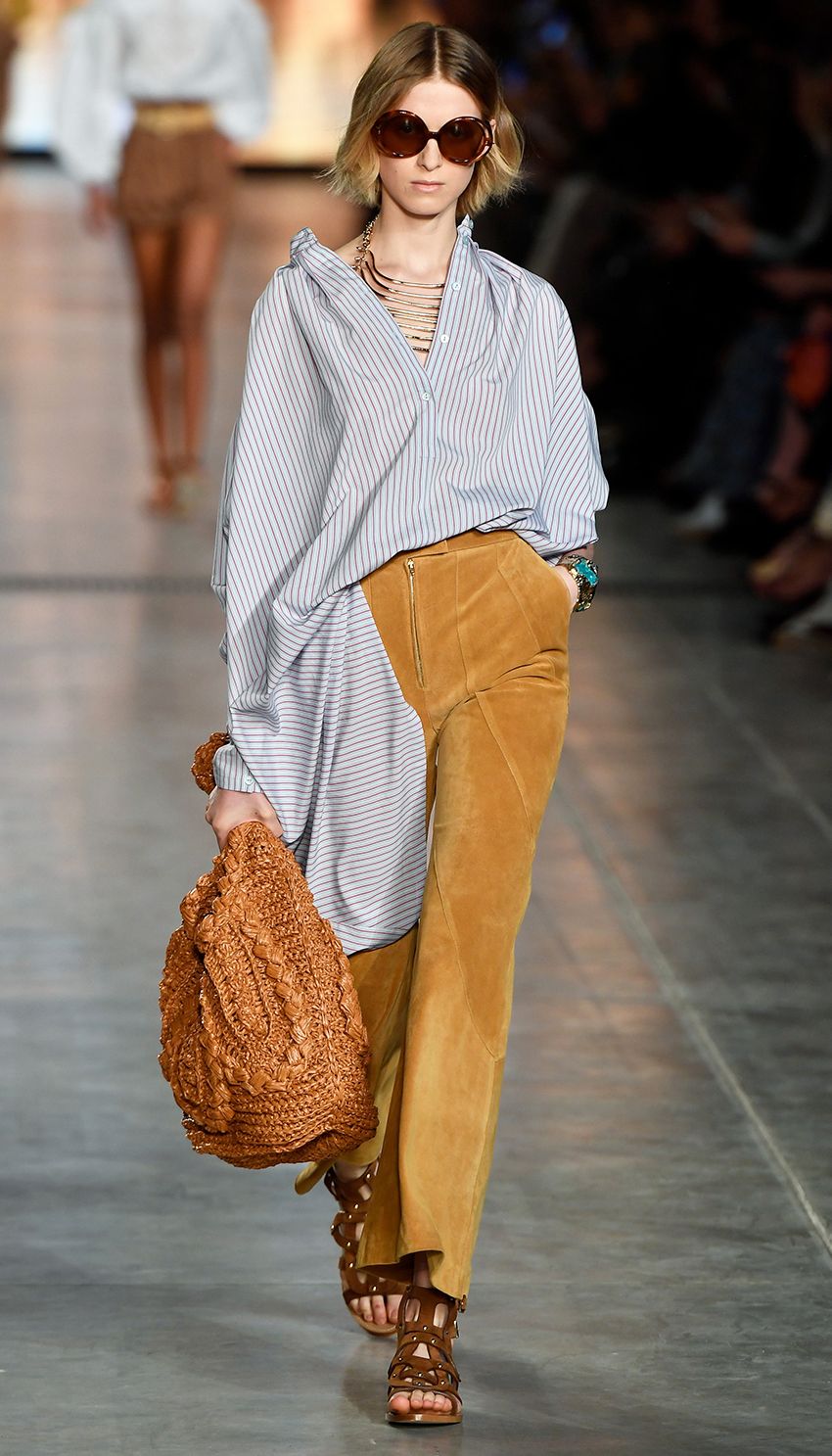 18 Chic Ways to Style Classic Shirts | Who What Wear