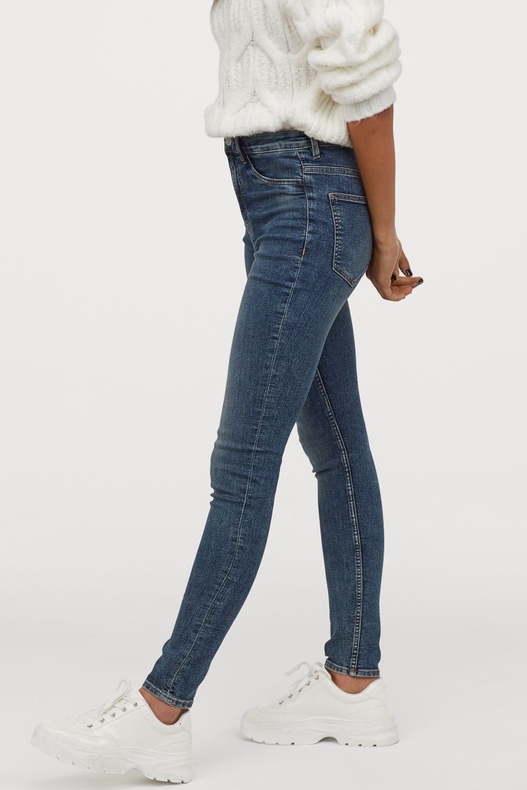 EmRata and Kaia Gerber Sparked a 2020 Styling Trick | Who What Wear