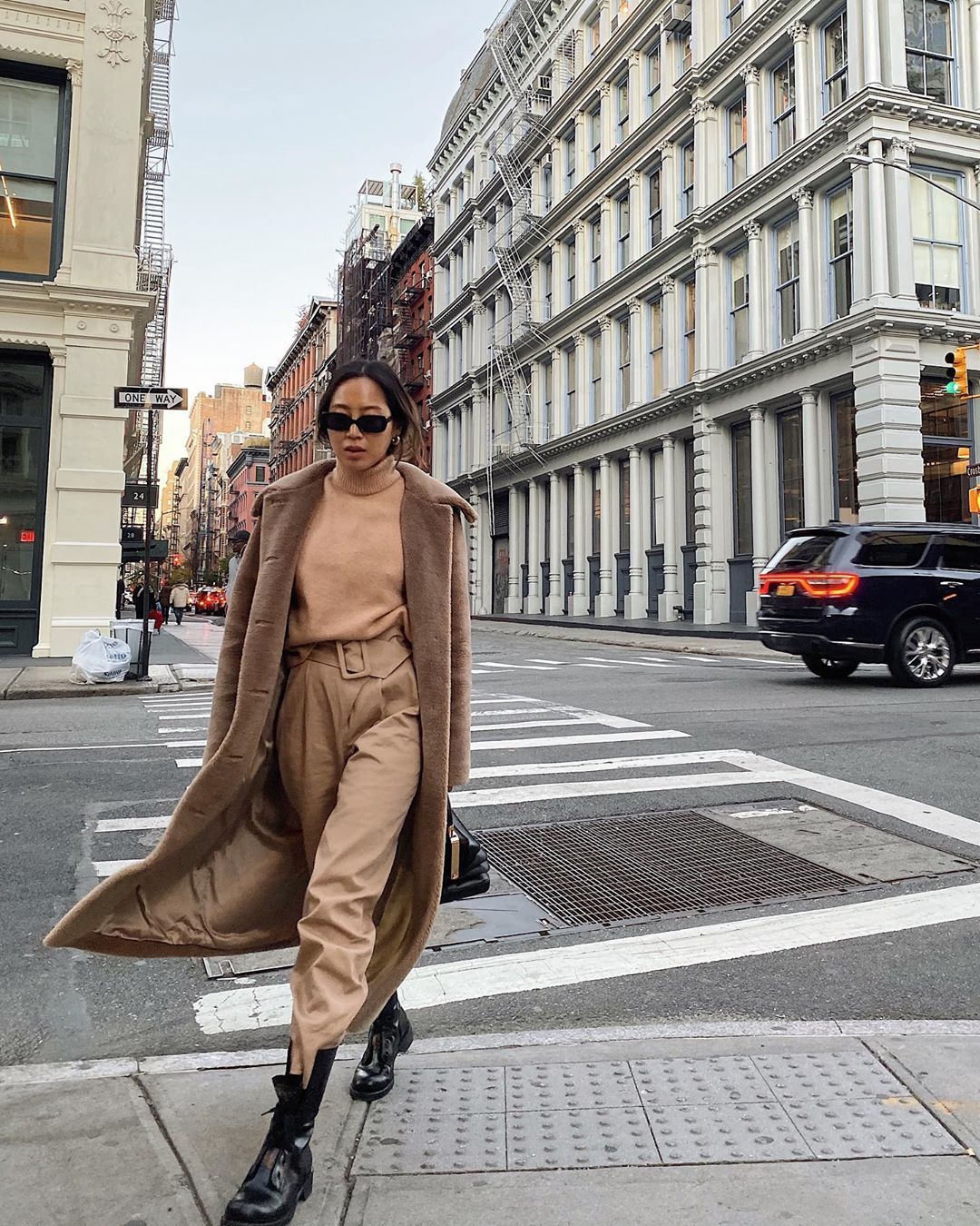 13 Khaki-Pant Outfits for Women That Are So Chic | Who What Wear