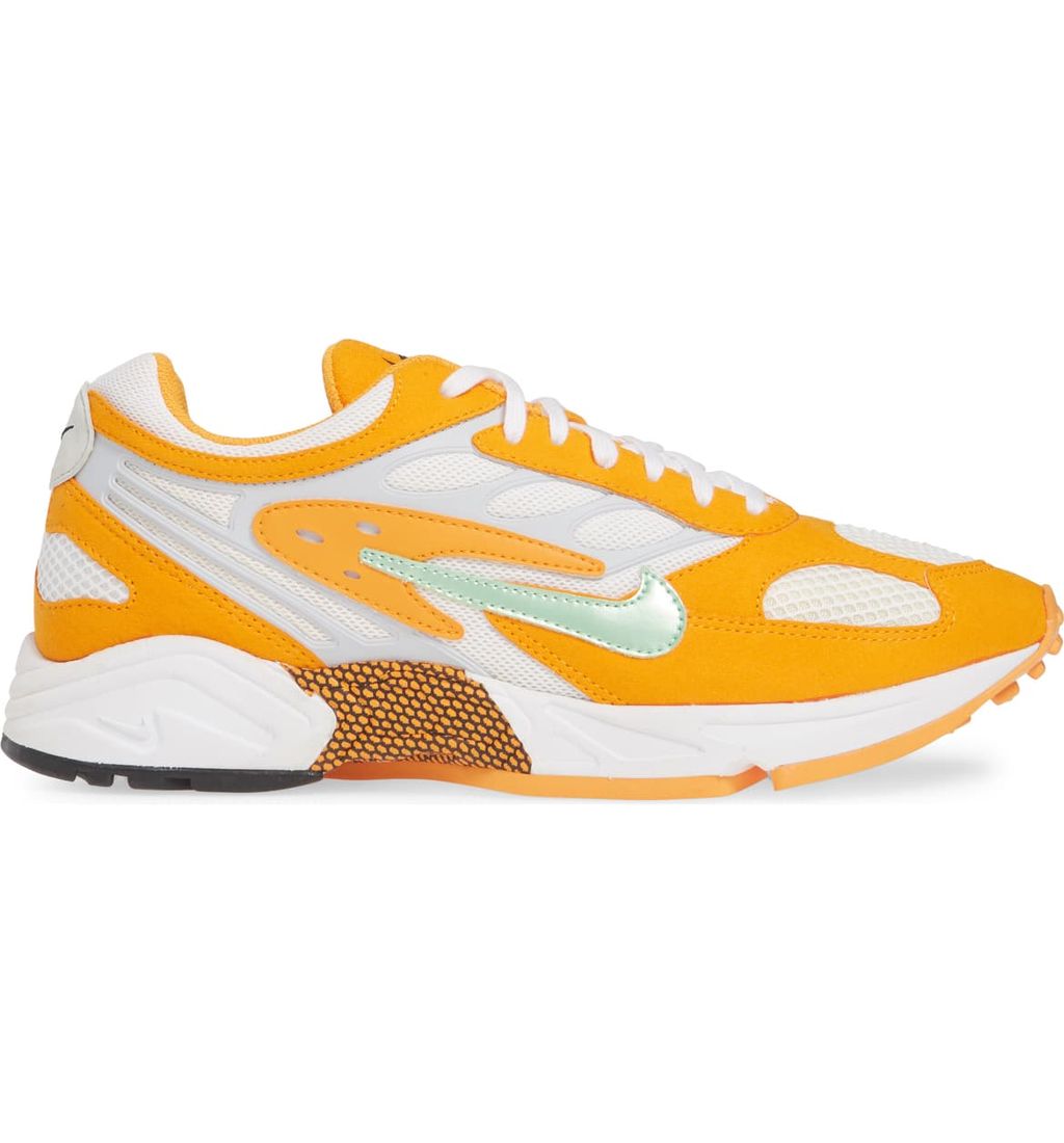 Tangerine Is the Color Trend Insiders Will Wear This Spring | Who What Wear