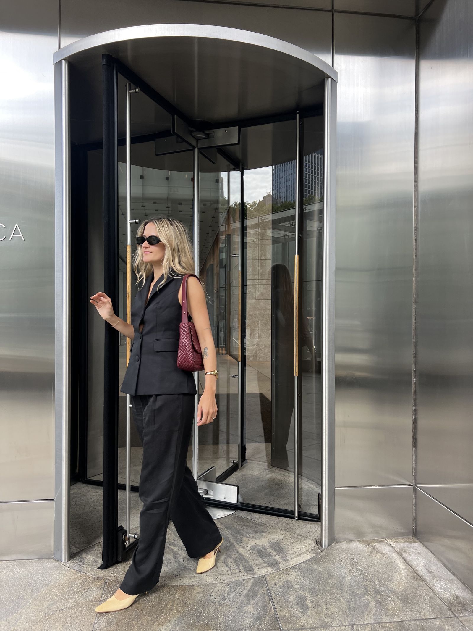 4 Ways to Style Business-Casual Officewear in a Chic Way | Who What Wear