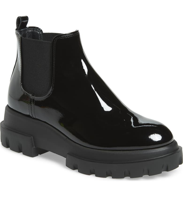 9 Basic Outfits That Are Easy to Throw Together | Who What Wear