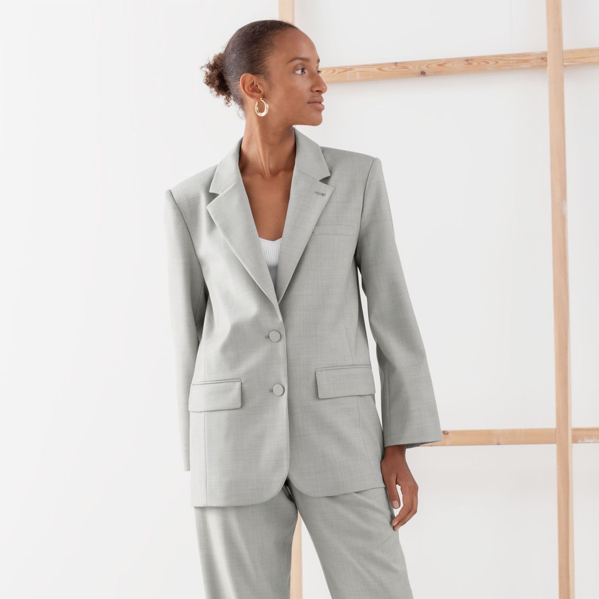 8 Gray Outfits to Match the Biggest Color Trend of 2020 | Who What Wear