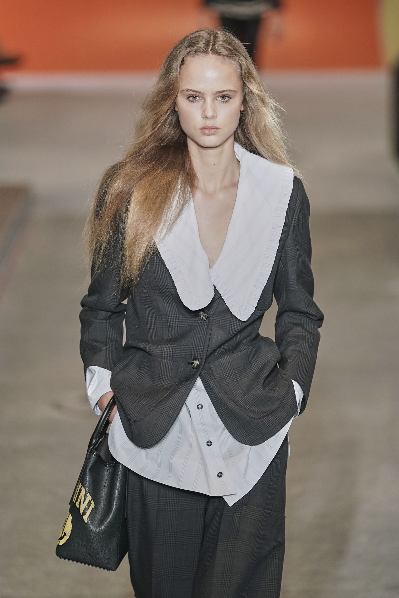 Big Collars Are the Micro-Trend Dominating Spring 2020 | Who What Wear