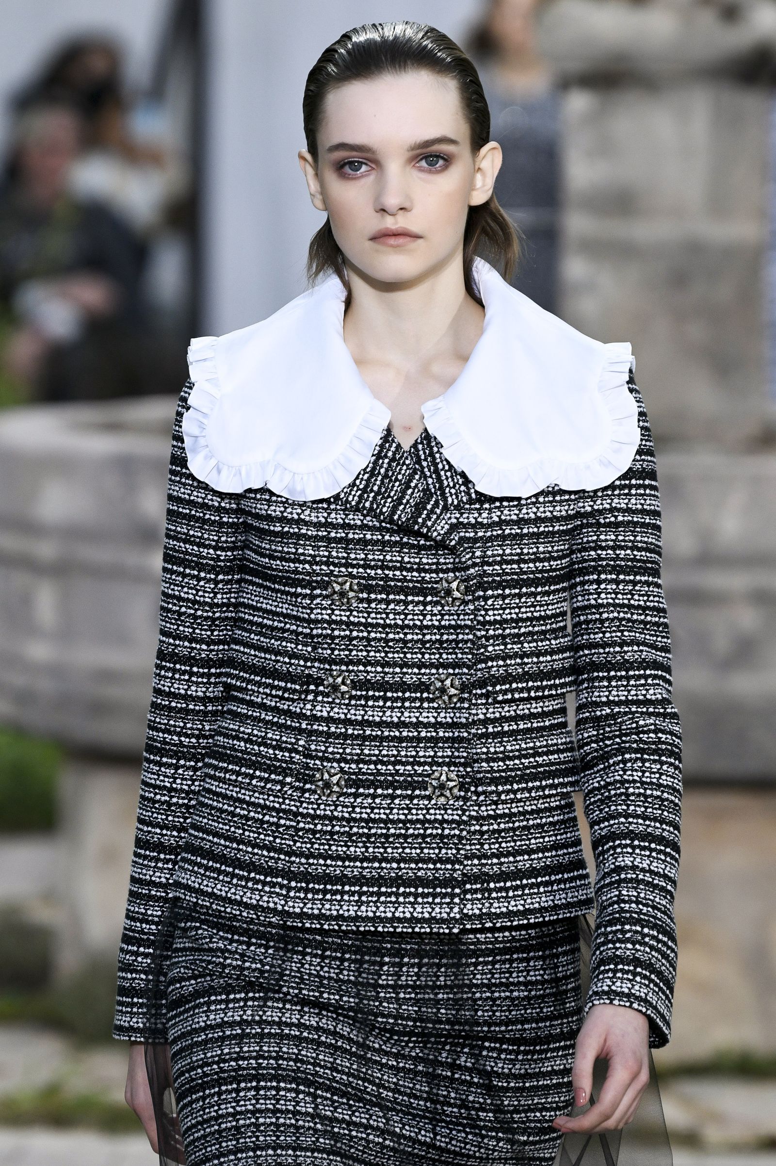 Big Collars Are the Micro-Trend Dominating Spring 2020 | Who What Wear