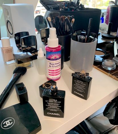 How to Get Saoirse Ronan's Purple Oscars Eye Shadow Look | Who What Wear