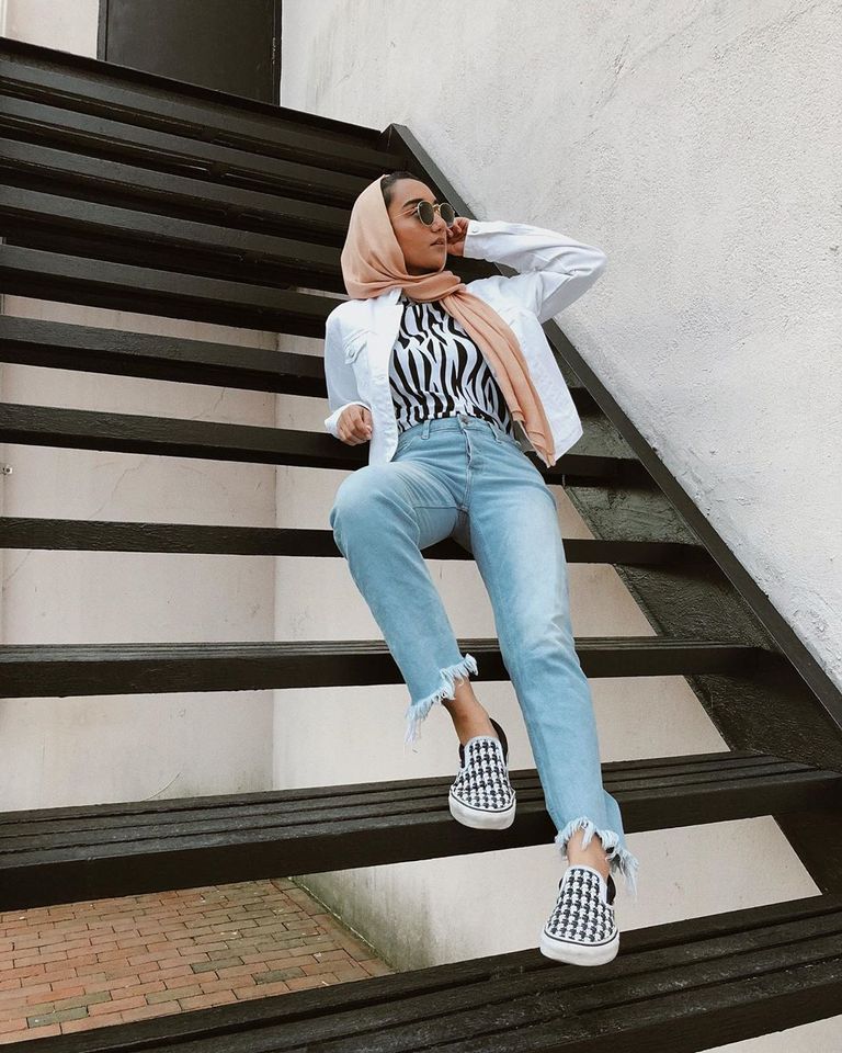 The 4 Best Vans Shoes for Women and How to Style Them | Who What Wear