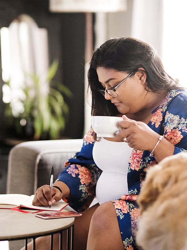 How to Cope With Loneliness, According to Experts | Who What Wear