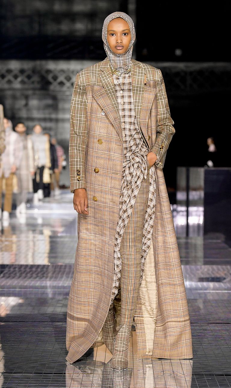 The Burberry Fall/Winter 2020 Review | Who What Wear