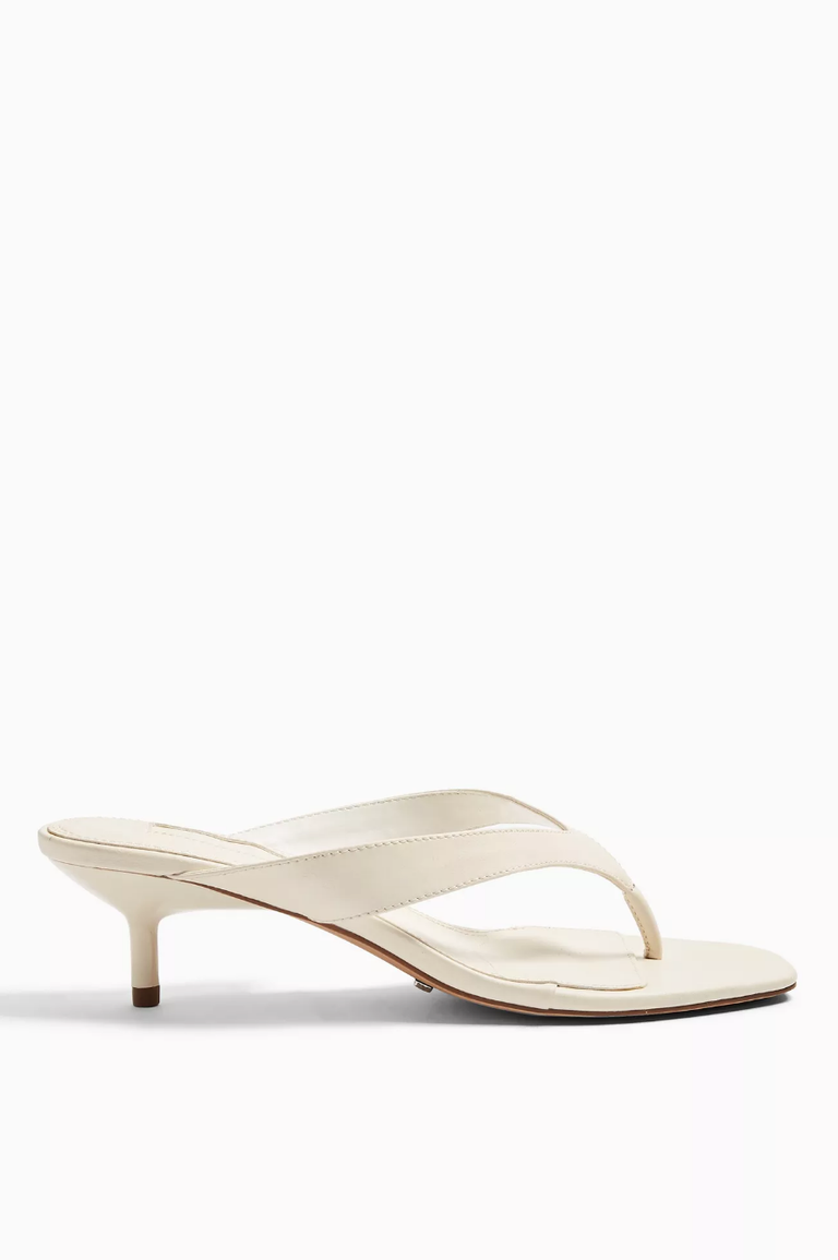 The 16 Best Minimalist Sandals, According to Our Editors | Who What Wear