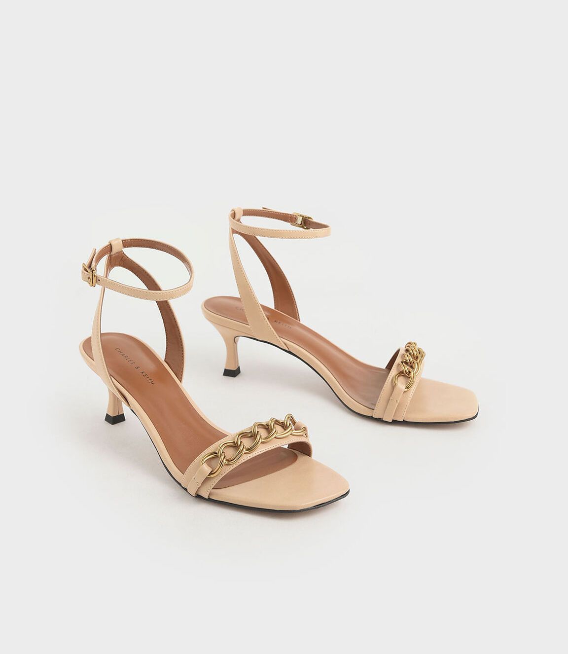 Chain Shoes Are the Next Trend on the Verge of Blowing Up | Who What Wear