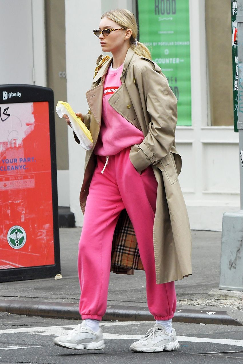 The Trendy, Model-Approved Sweatsuit Outfit Every Fashion Girl Will ...