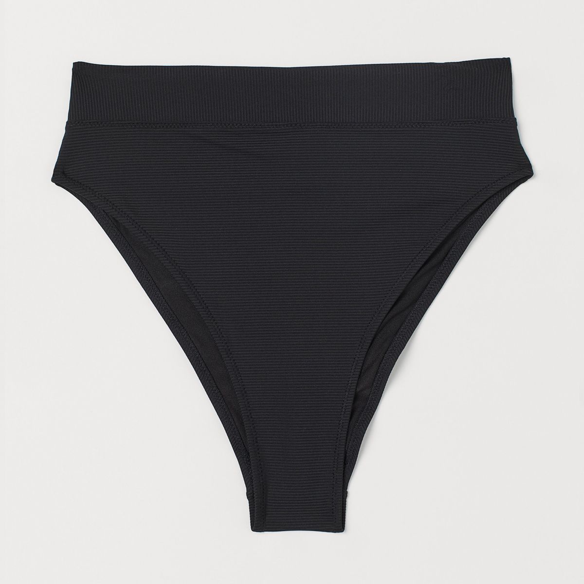 Underwired Bikinis Are One of 2020's Top Swimwear Trends | Who What Wear