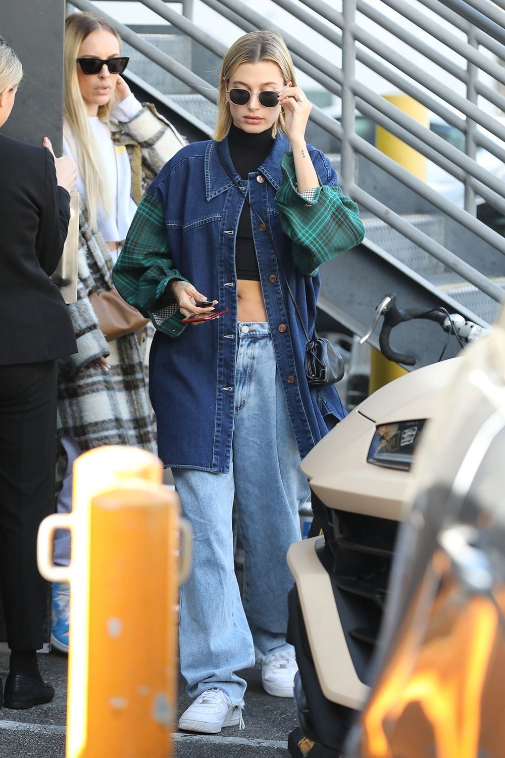 Hailey Bieber Just Joined the Low-Rise Baggy-Jean Fan Club | Who What Wear