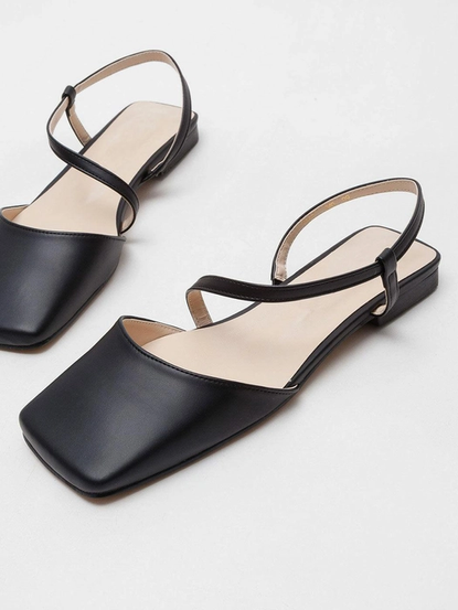 Square-Toe Flats Are Trending—These Are the 21 Best | Who What Wear