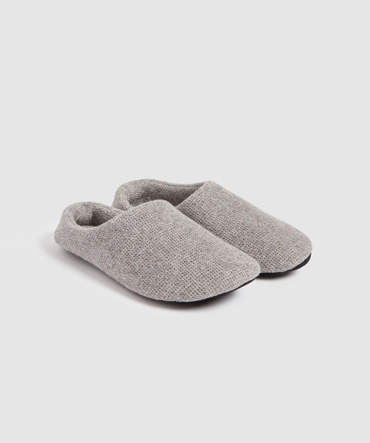 The 25 Best Slippers for Women That Are Cute and Cozy | Who What Wear