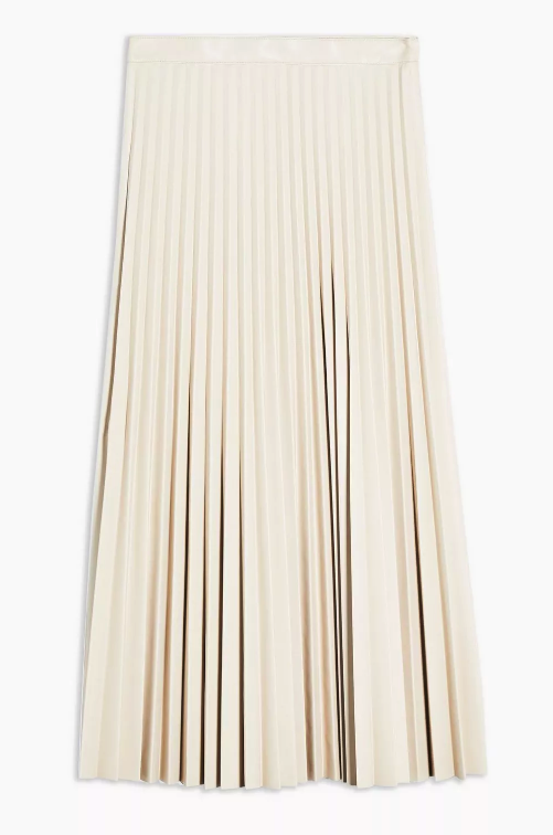 9 Off-White Outfits That Capture 2020's Biggest Color Trend | Who What Wear