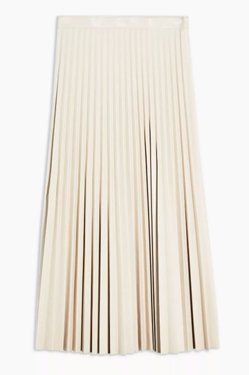 9 Off-White Outfits That Capture 2020's Biggest Color Trend | Who What Wear