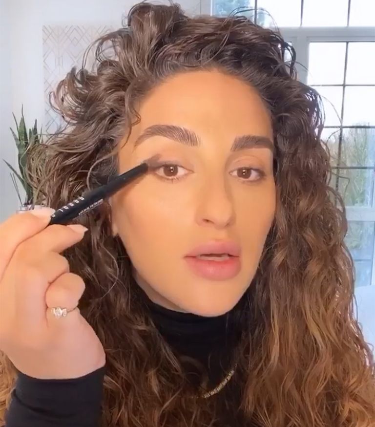 A Makeup Artist Shares Her Easy Makeup Tutorial for Zoom | Who What Wear