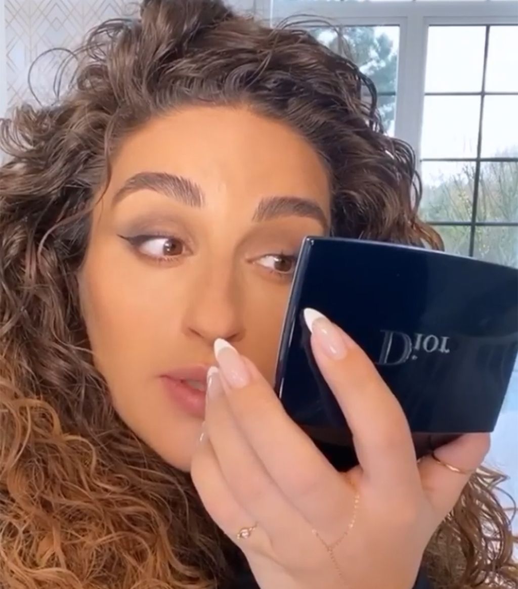 A Makeup Artist Shares Her Easy Makeup Tutorial for Zoom | Who What Wear