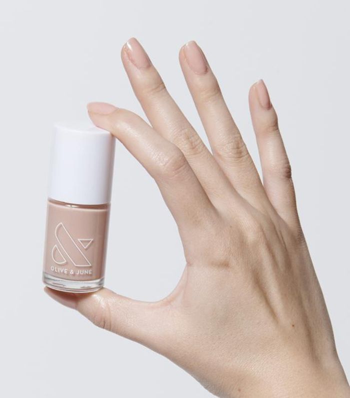 27 Natural Nail Colors That Are Simple and Chic | Who What Wear