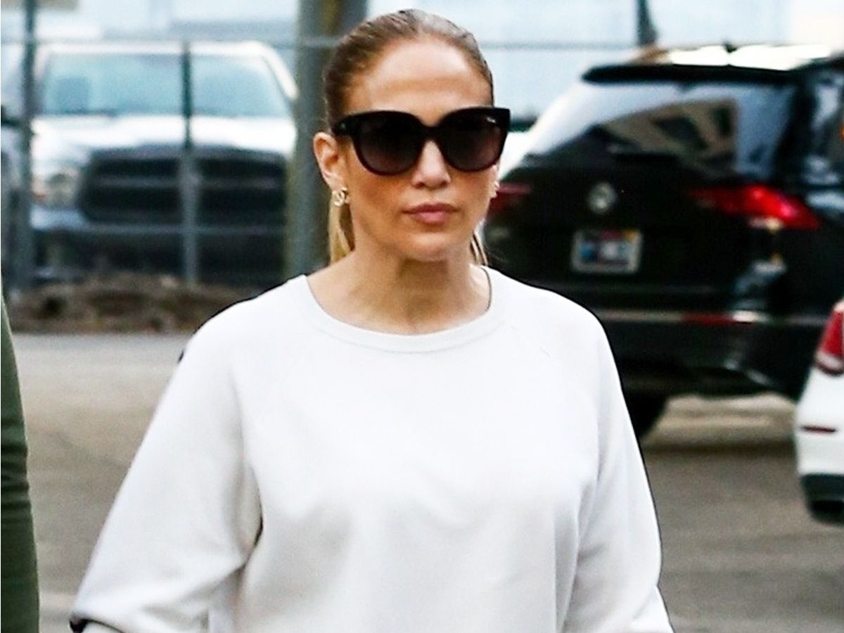 The 7 Most Popular Sunglasses Celebrities Wear on Repeat | Who What Wear