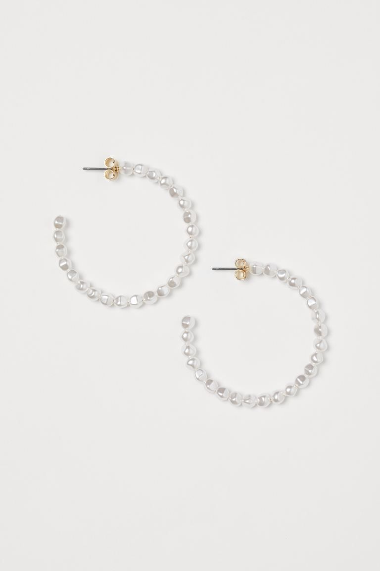 The 14 Most Delightful Earrings and Necklaces at H&M | Who What Wear